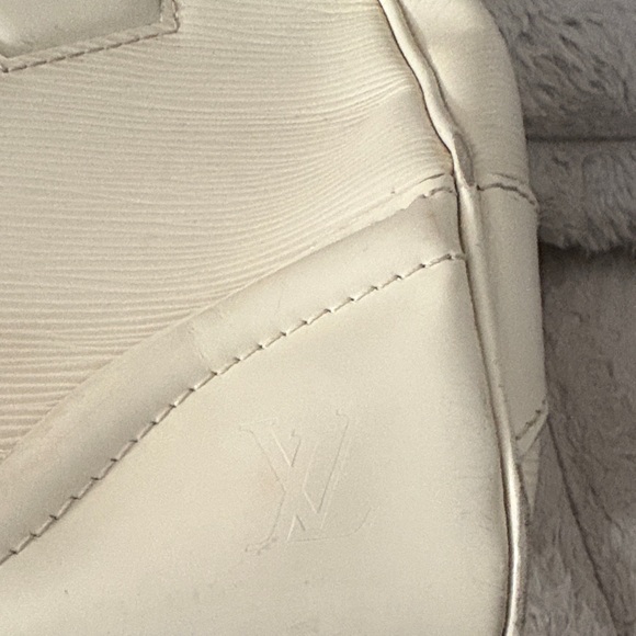 Louis Vuitton | Bags | Louis Vuitton Cream Leather Epi Handbag | Poshmark